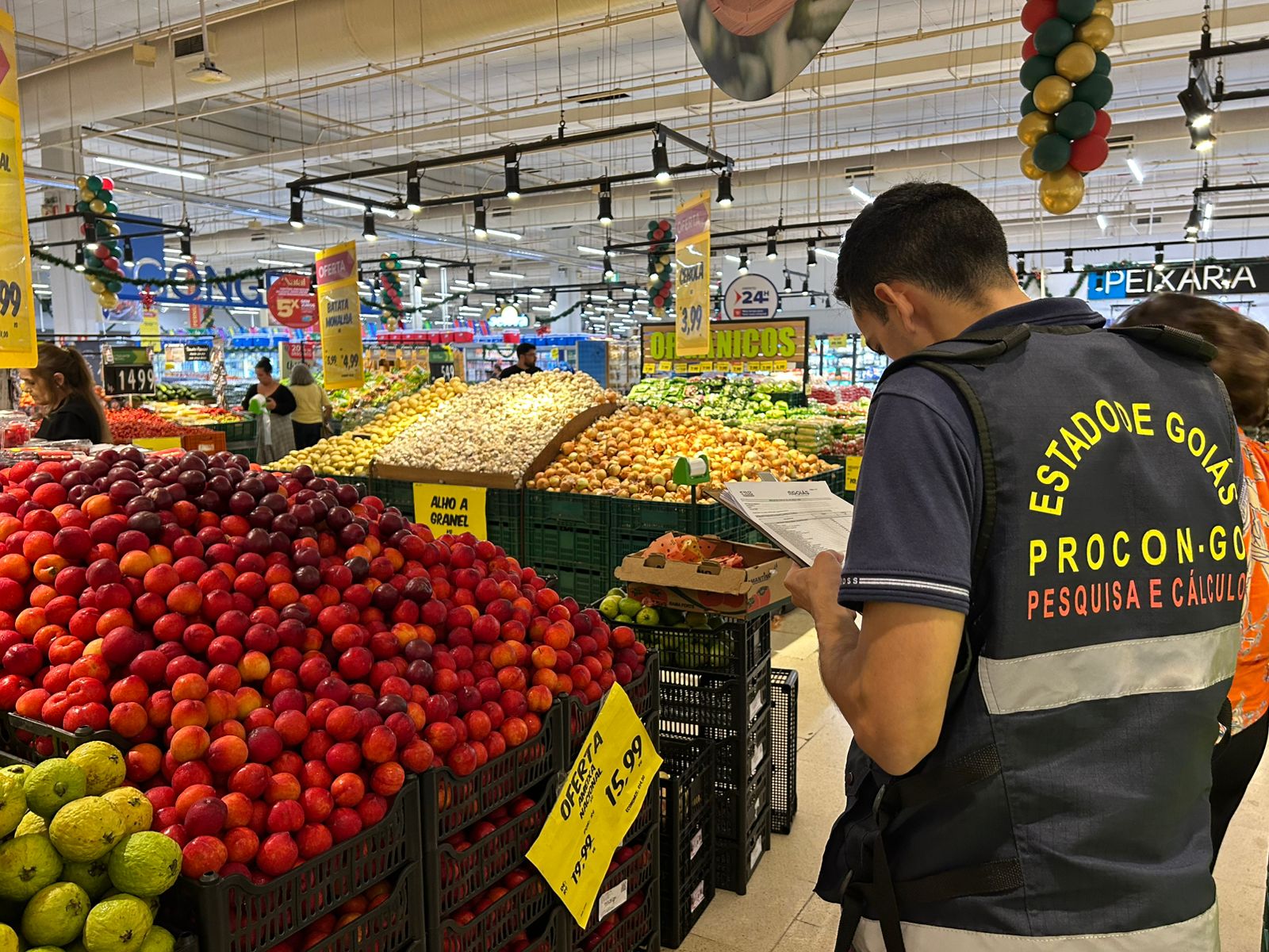 Procon encontra variação de até 470% no preço de itens da ceia natalina ...